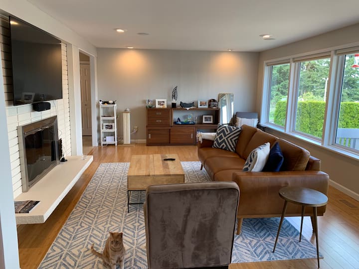 Clean Bed In Remodeled Home Close To Everything - Issaquah, WA