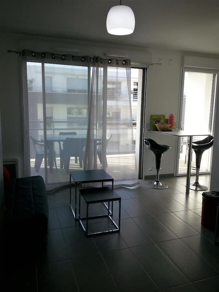 Studio De Standing Au Calme Entre Centre Et Plage - La Rochelle