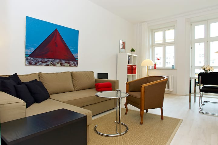 Apartment In The Historic Part Of Berlin - Berlin