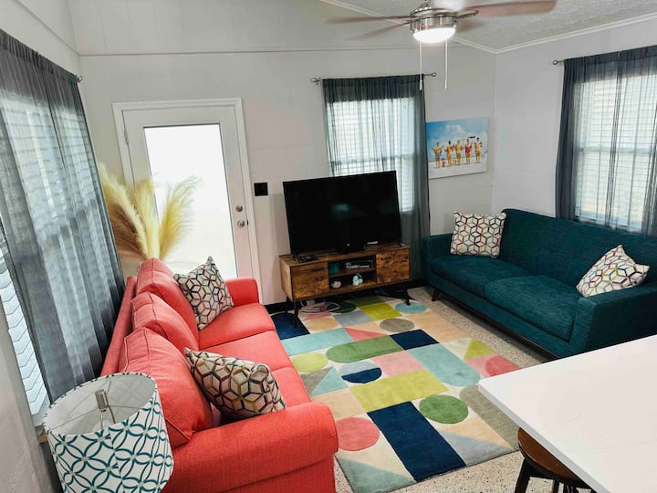 Lazy Dayz - Golf Cart Included, Pet Friendly - Panama City Beach, FL
