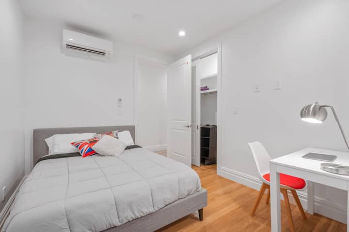Cozy Brooklyn Room | Gym + Free Laundry Access - New York City