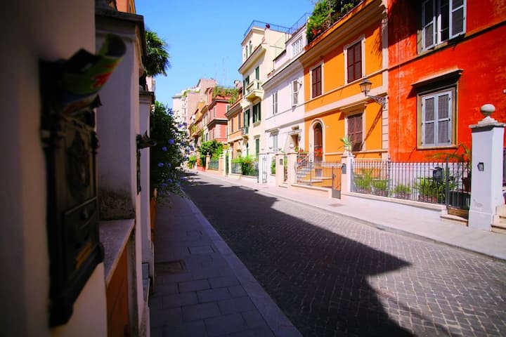 Red Flat In Rome - Appartamento - Spain