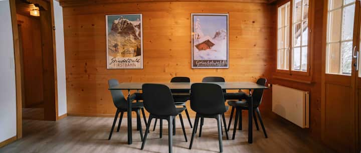 Charmante Chalet-dachwohnung Mit Grossem Balkon - Grindelwald