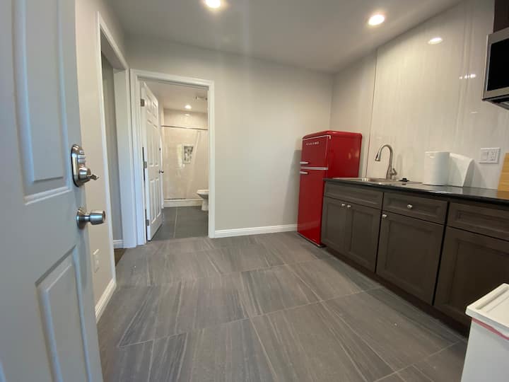 Remodeled Small One Bedroom 3027b - Baldwin Park, CA