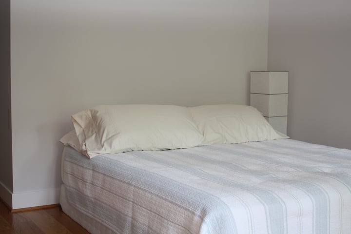 4. 20ac Wtrfrnt Estate - Bdrms 1of4 - Annapolis, MD