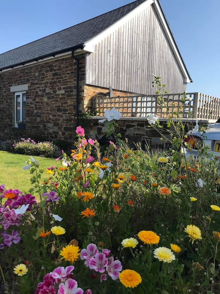 Character Cornish Bungalow. Close To  Village - Perranporth