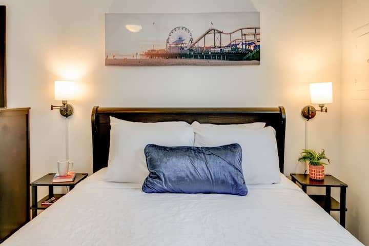 Sea Breeze 2 Br Apt By Beach & Convention Center - Virginia Beach, VA