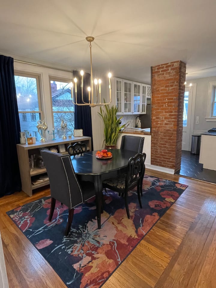 The Yellow House | Chic + Cozy - Cincinnati, OH