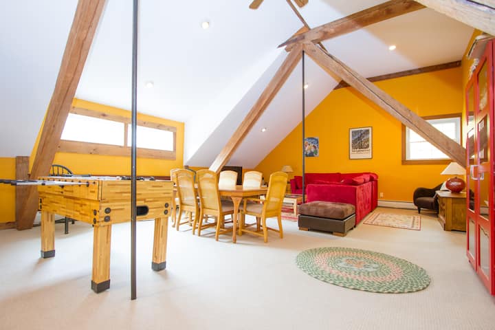 Family-friendly Home: Ski & Shop - Manchester, VT