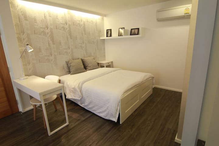 Studio Room/silom/lumphini Park/dusit Park - Bang Rak