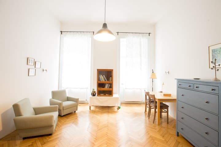 Cozy, Cute & Bright Studio Next To Andrassy Avenue - Budapest