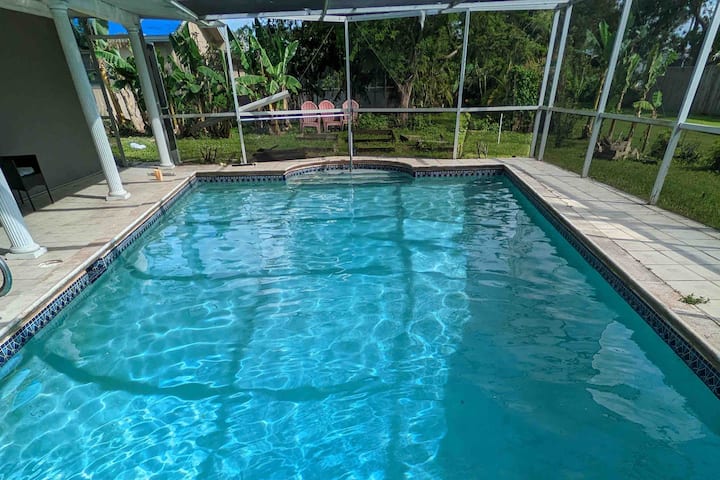 4bed/heated Pool! Ready For Your Family! - Fort Myers, FL