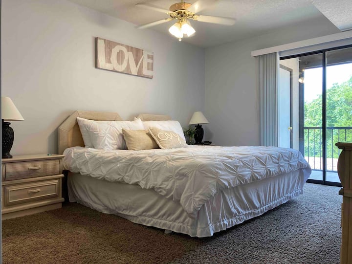 The Lake Oasis - Lake Ozark, MO