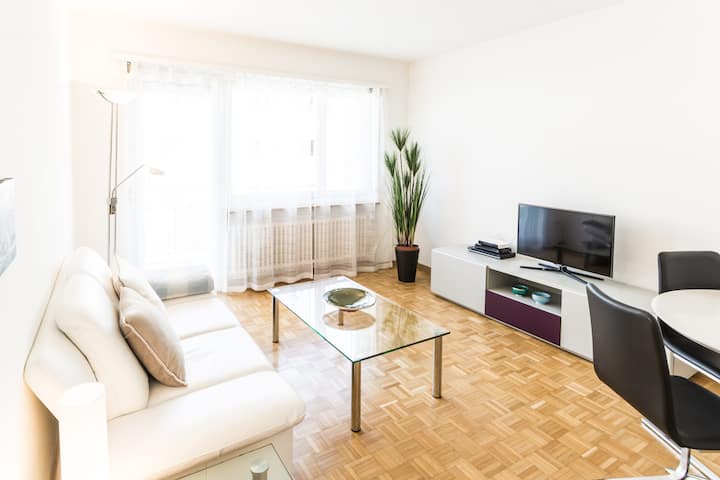 Charming Apartment In The Heart Of Zh-oerlikon - Zürich