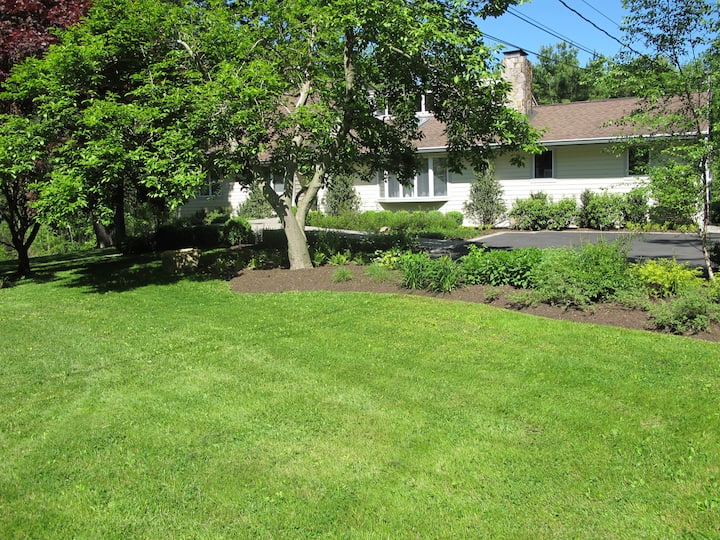 3-bedroom Stylish Apartment With Self Check-in. - Bedford, NY