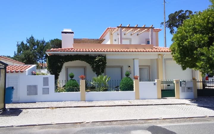Obidos -Maison 3ch Piscine Privé Proche De La Mer - Óbidos