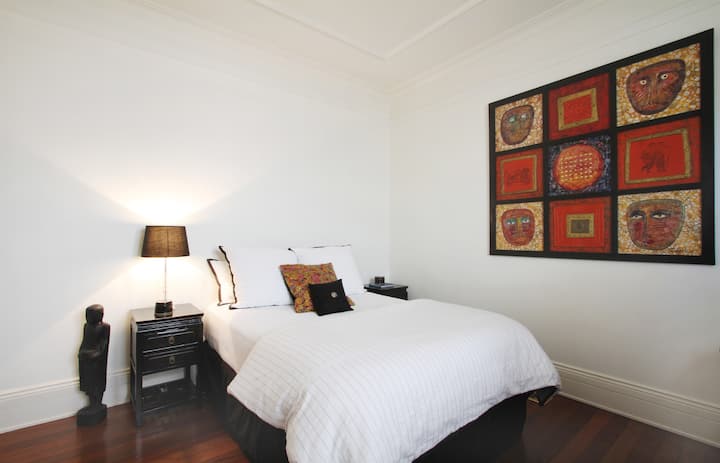 Cosy Room In Comfortable Home - Mosman