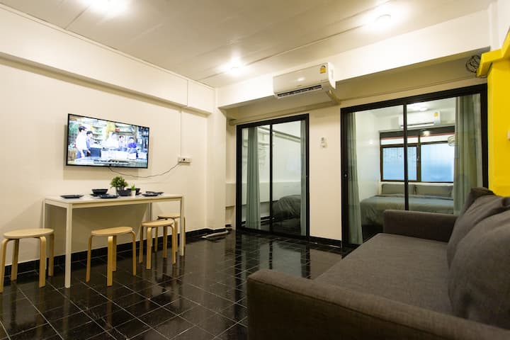 (W2) 2 Bedrooms 4-6 Guests+kitchen 1min To Bts - Bangkok