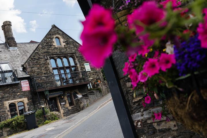 Hillside Cottage, Bowness Bay - Bowness-on-Windermere
