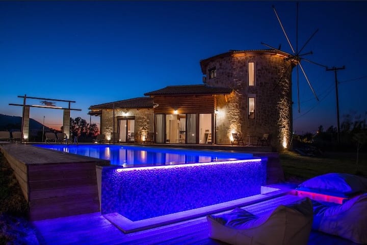 Cozy Windmill Near The Beach Of Agios Ioannis - Lefkada