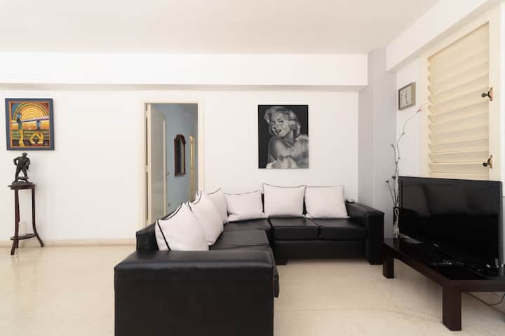 Appartement Confortable à Vedado Avec 2 Ascenseurs - La Havane