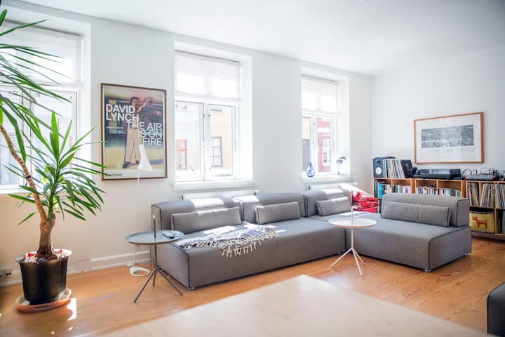 Townhouse With Private Garden In The Centre - Odense