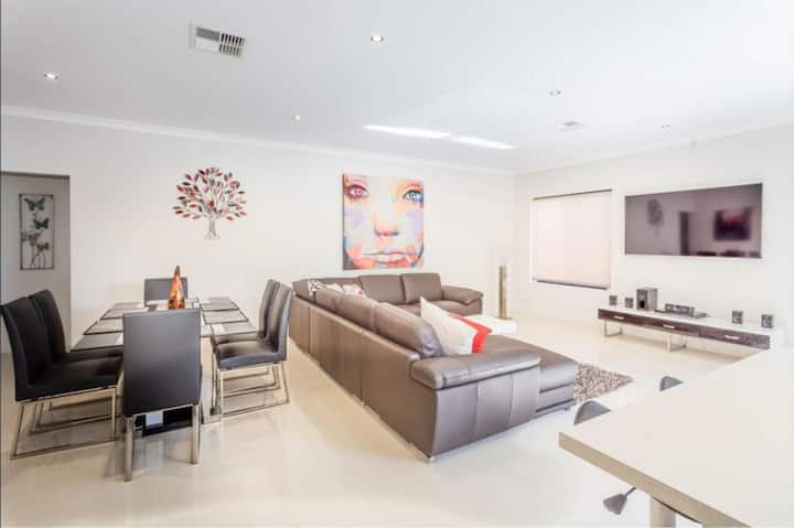 ☆ Relax On Raleigh 1 ☆ Family Home - Perth