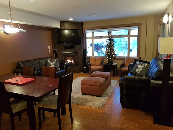Cozy, Modern Space To Enjoy Big White - Big White Ski Resort, BC