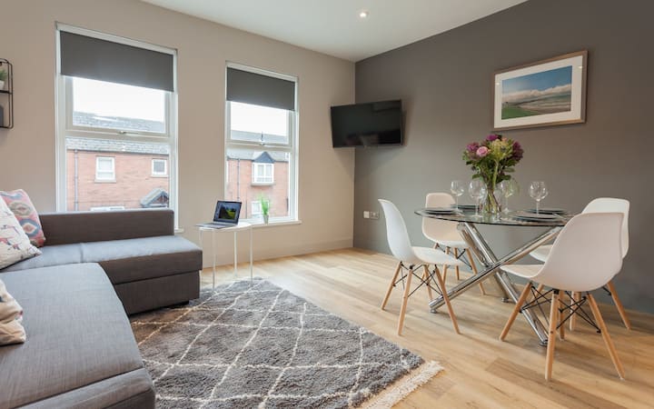 Luxury Duplex Apartment 3 Minutes From City Centre - Belfast