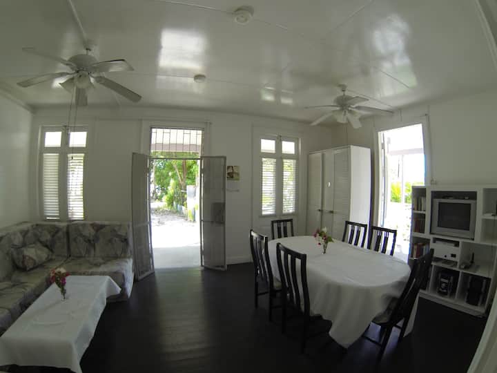 Ocean View Guesthouse Fan/ac Saint Lawrence Gap - Worthing