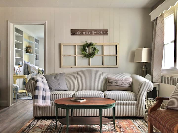 100 Year Old Farmhouse: Newly Renovated, Sleeps12+ - Jefferson County Lake, Rigby