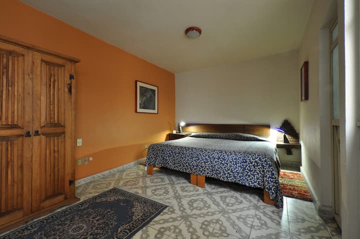 2-bedroom Ground Level Apartment -Downtown Morelia - Morelia