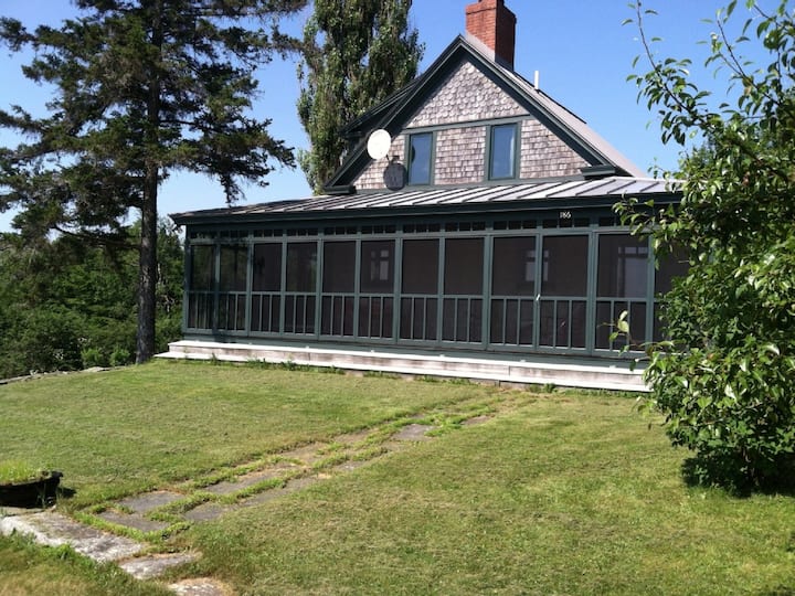 Escape To A Maine Farm On Beautiful Toddy Pond - Swan Lake State Park, Swanville