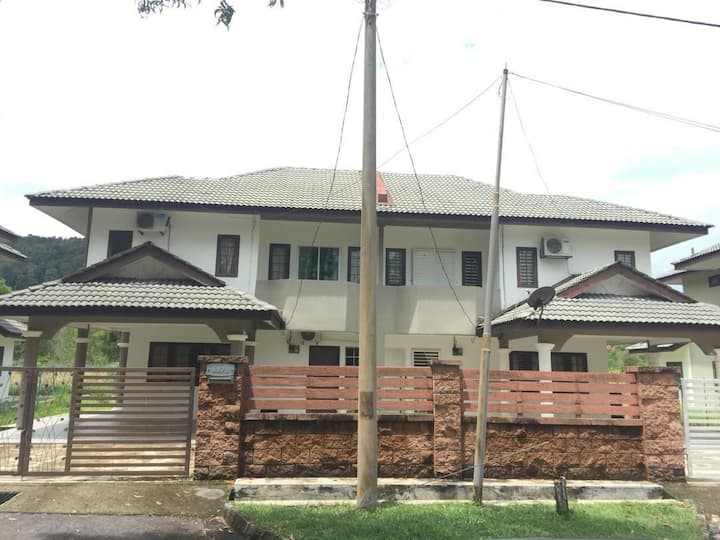 Kerteh Transit Home - Semidi With 5 Rooms 12 Beds - Kerteh
