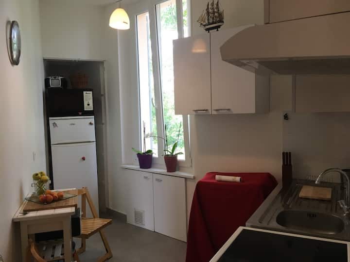 Amazing Private Room In The Heart Of Cannes - Cannes