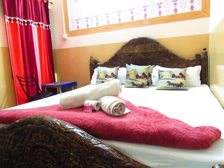 Budget Accommodation @ Jamna House - ビーカーネール