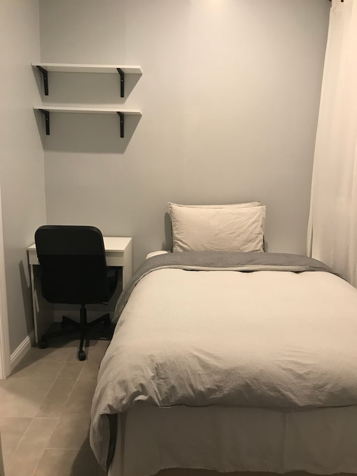 Nob Hill Bedroom #4 - San Francisco, CA