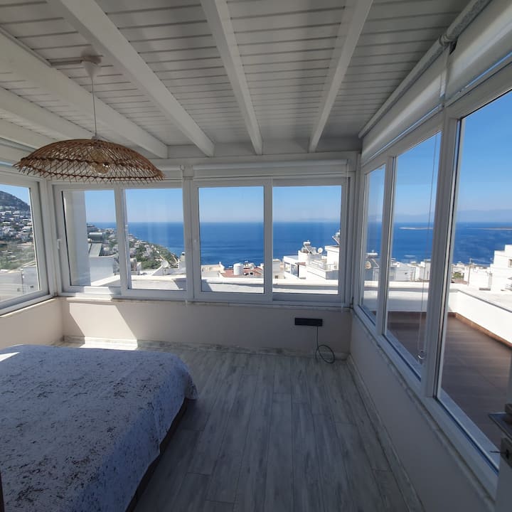 Deniz Manzaralı Keyifli Dubleks - Yalıkavak