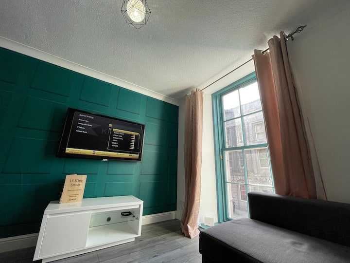 Modern Apartment Within The Heart Of Aberdeen - 애버딘
