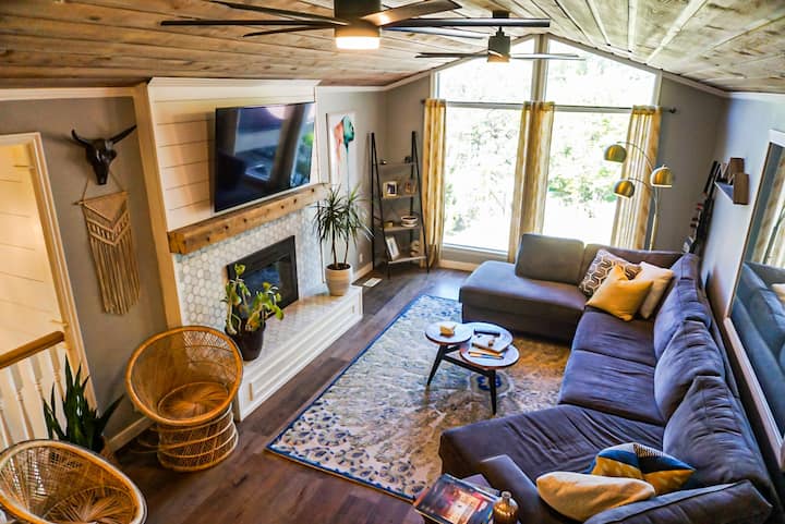 Boho Ski Retreat W/ Hot Tub Mins From Ski Resorts - Sandy, UT