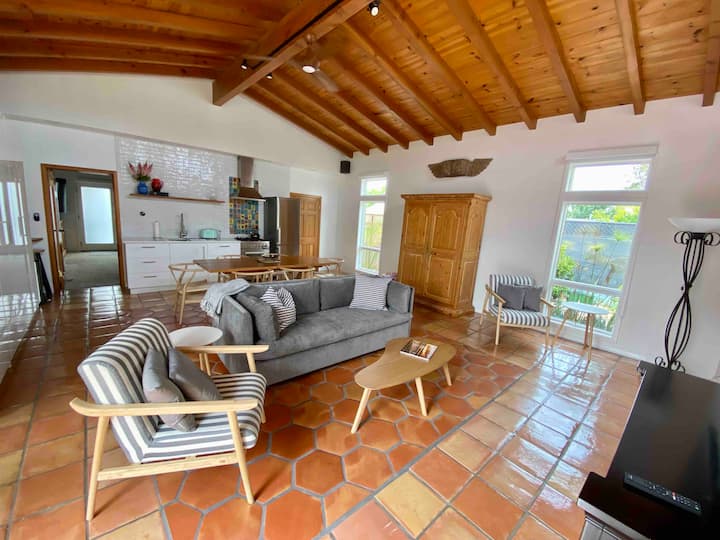 The Ventura Beach Escape - Ventura, CA