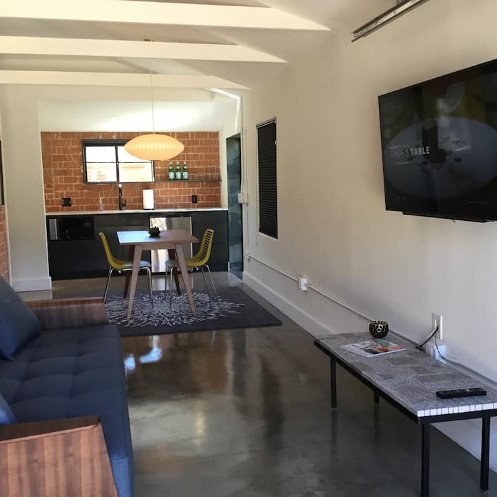 Stunning Spanish Modern Guest House With Pool - Phoenix, AZ