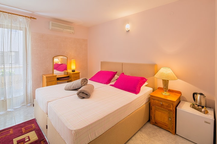 Vila Kunjic - Nice Big Room No.3. - Budva