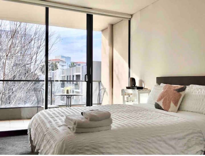 Shared 1 Bd/1 Bth Apt Best Location Chapel St - Melbourne