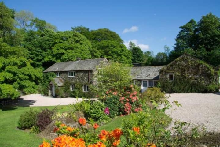 Low Jock Scar Lake District National Park - Sedbergh