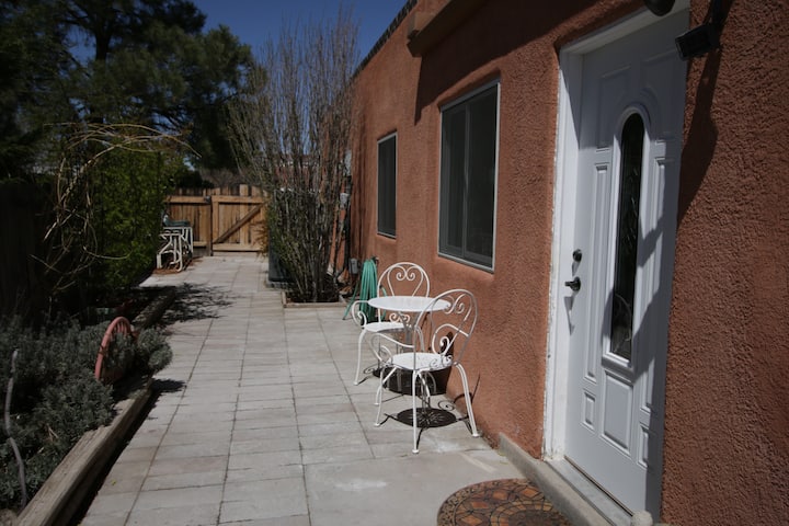 Peace & Quiet In Paradise Hills - 3 Night Minimum - Albuquerque, NM