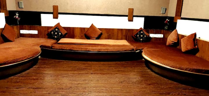 Fully Furnished Apartment In Heart Of Surat City - Surat