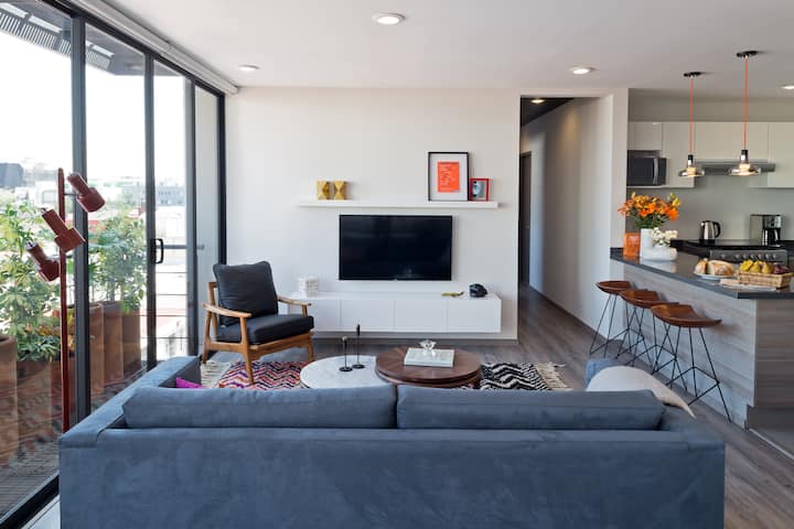 Unique 4br Apt With Private Rooftop In A Calm St - Mexico City