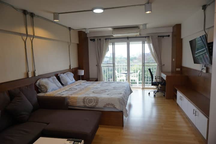 Cozy Studio Condo In The Center - Chiang Mai