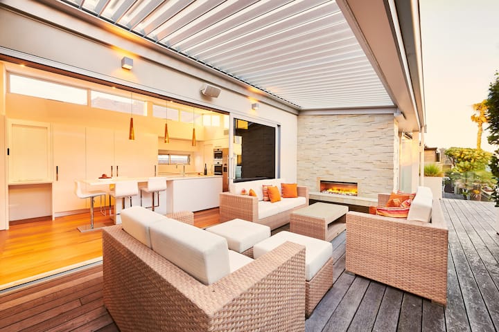 By The Sea In Central Mount Maunganui - Mount Maunganui